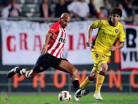 Former Man United player Veron retires, eyes future in football-Fwire ...