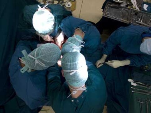 Kolkata girl undergoes awake brain surgery successfully-Fwire News ...