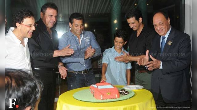 Images: Vintage Bollywood night, Prem Chopra style – Firstpost