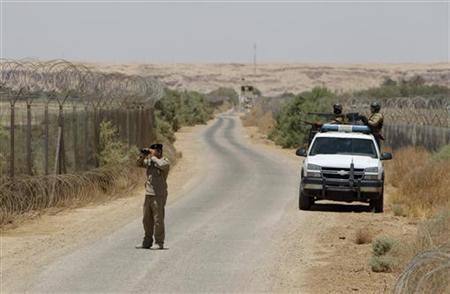 Syria army retains grip on border gate with N.Iraq – Firstpost