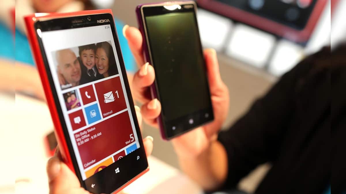 Images: Nokia's colourful smartphones, Lumia 920 and 820 – Firstpost