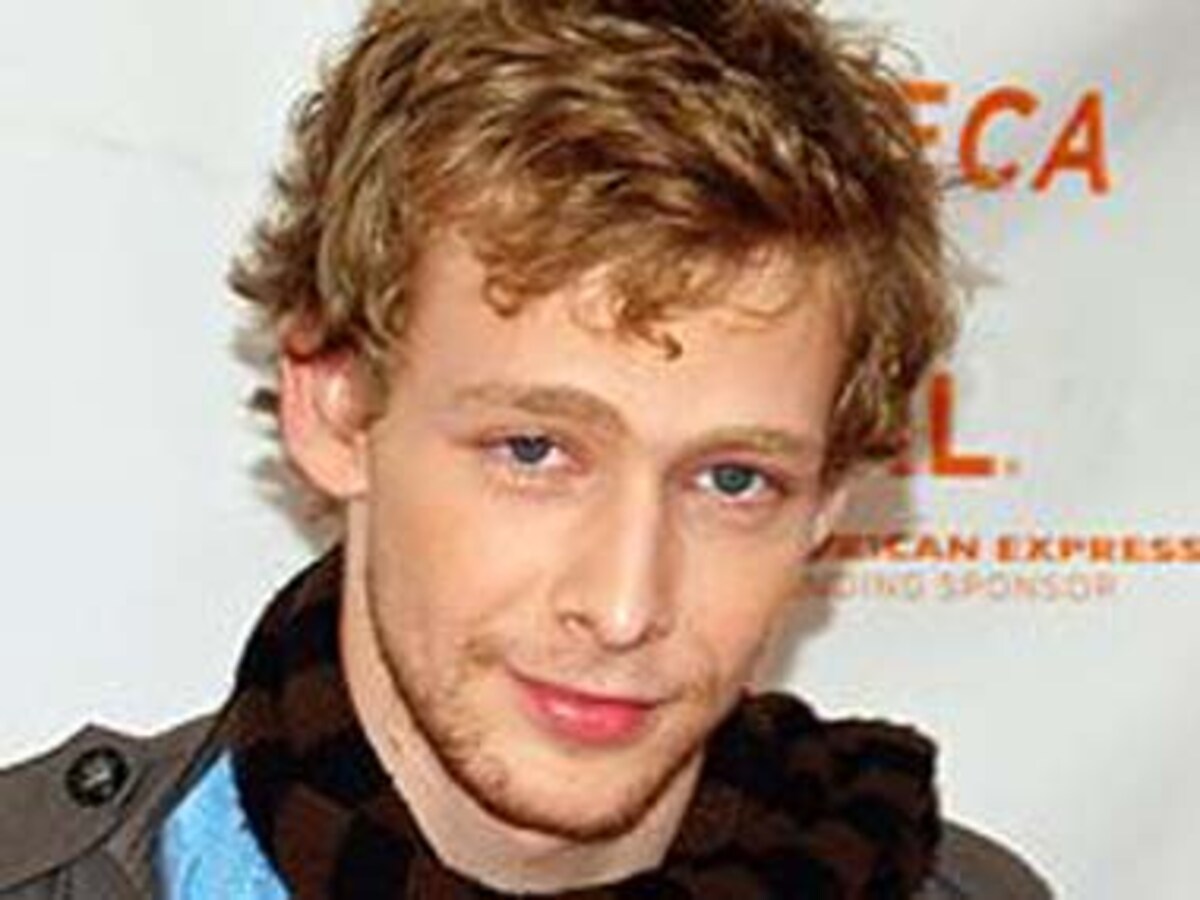 Johnny Lewis Dead