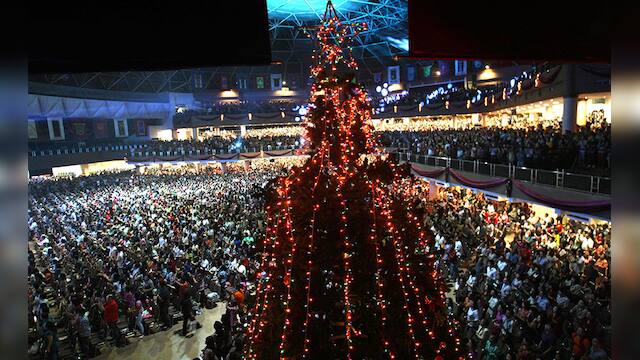Images: Christmas celebrations kick off around the world – Firstpost
