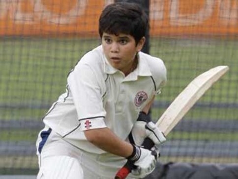 Arjun Tendulkar makes it to Mumbai's under-14 squad-Sports News , Firstpost