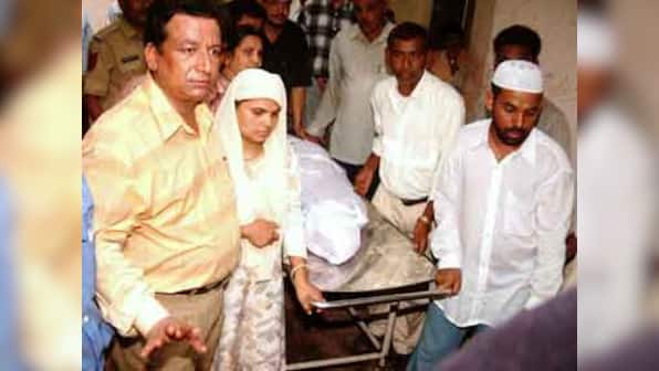 Ishrat Jahan fake encounter: CBI arrests IPS officer Singhal – Firstpost
