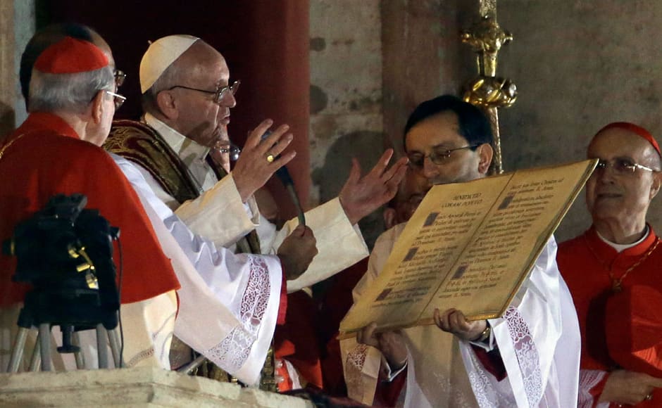 Images: Catholics celebrate as Cardinal Bergoglio becomes Pope Francis ...