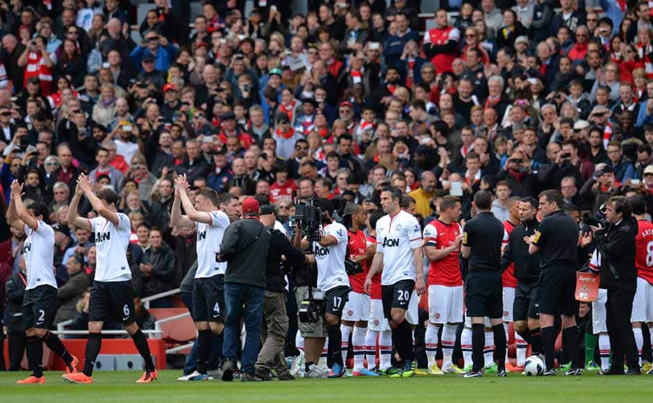 RVP's return to Arsenal: Guard of Honour, boos and goal – Firstpost