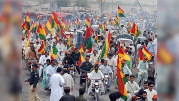 Pak polls: Imran Khan, Sharif appear ahead in Pakistan election count ...