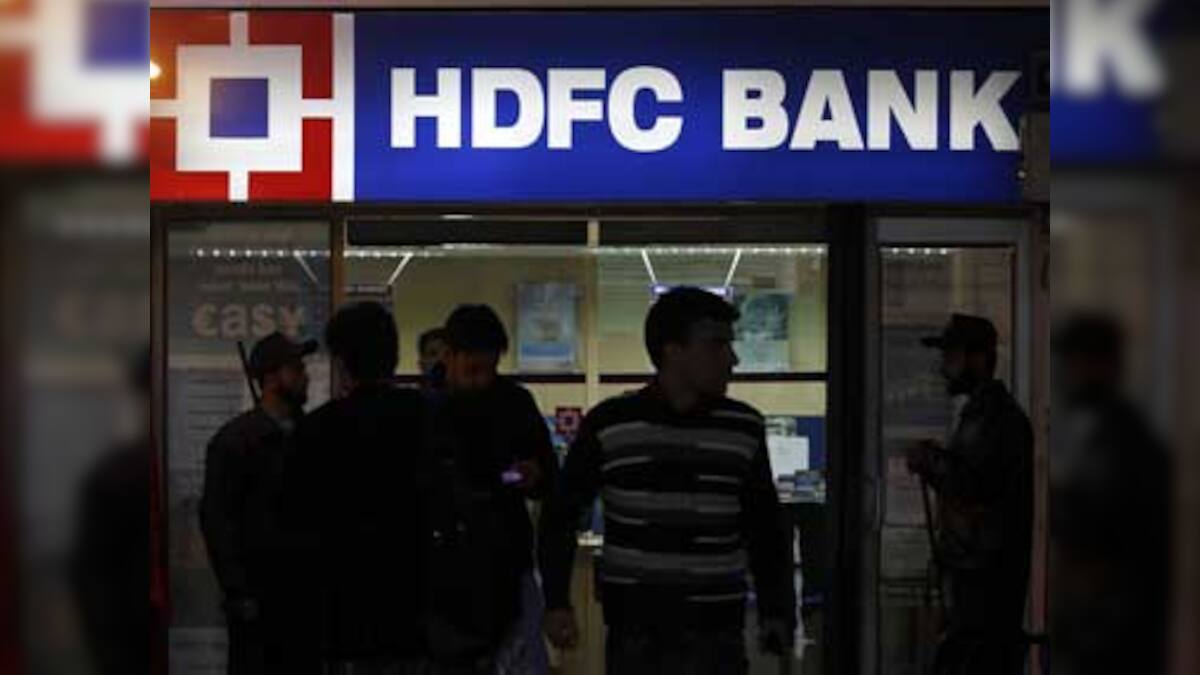 Sensing RBI notification, how select traders made money in HDFC Bank ...