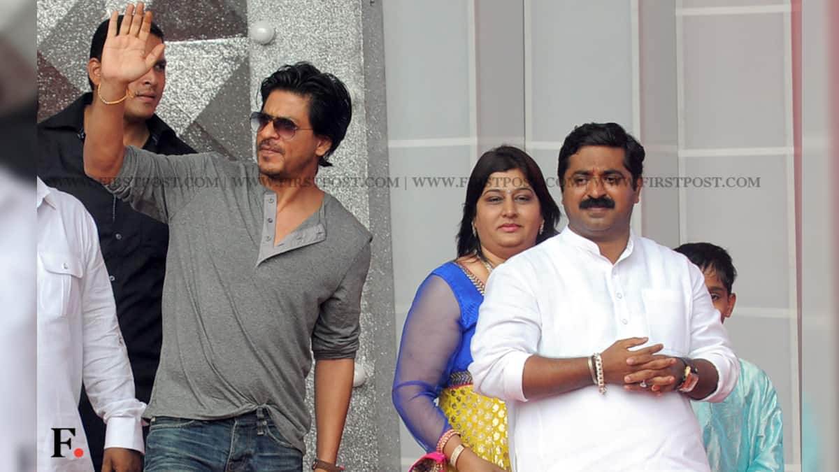 Photos: SRK visits MNS MLA Ram Kadam's Dahi Handi – Firstpost