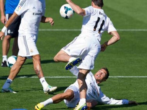 Viral Video: Ronaldo launches crunching tackle on Bale in training ...