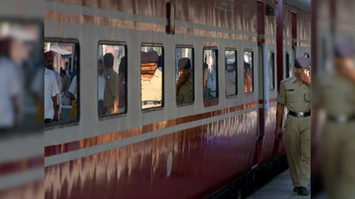 Kerala: 12 bogies of Malabar Express derailed due to heavy rain ...