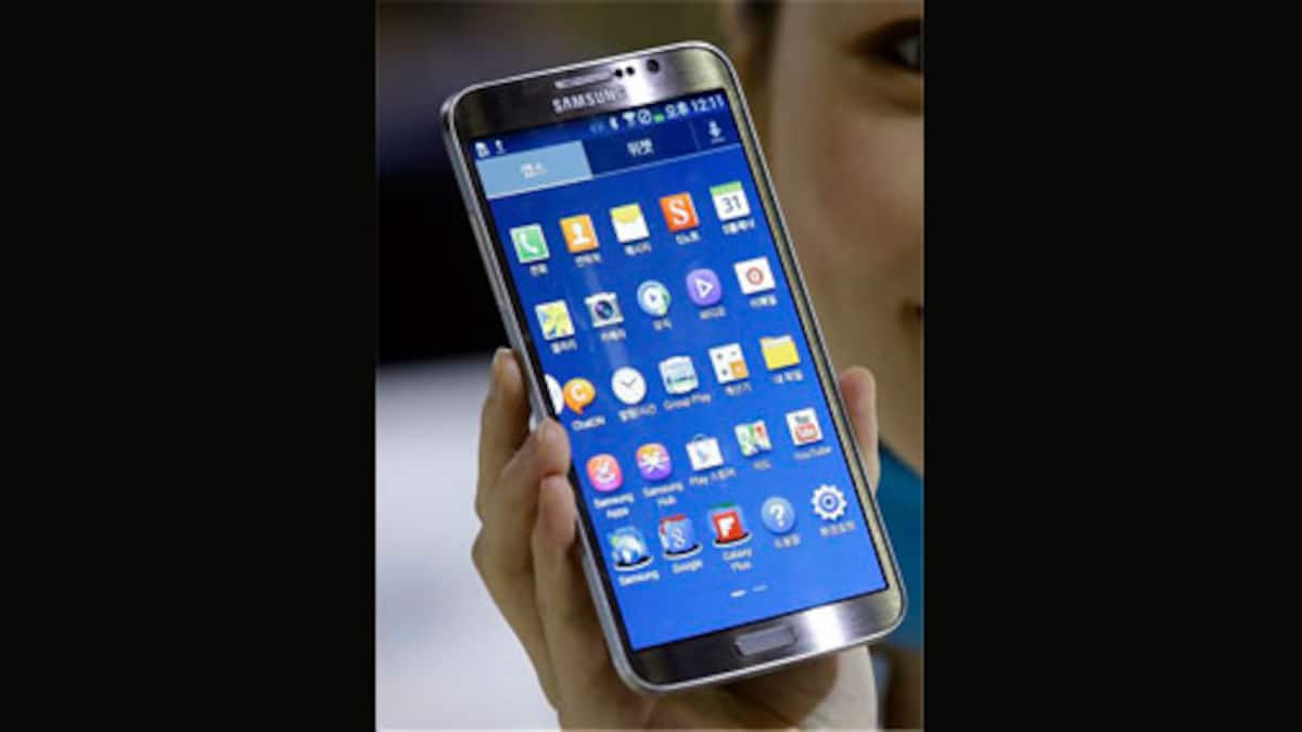Samsung Galaxy round review: This curved screen phone falls flat ...