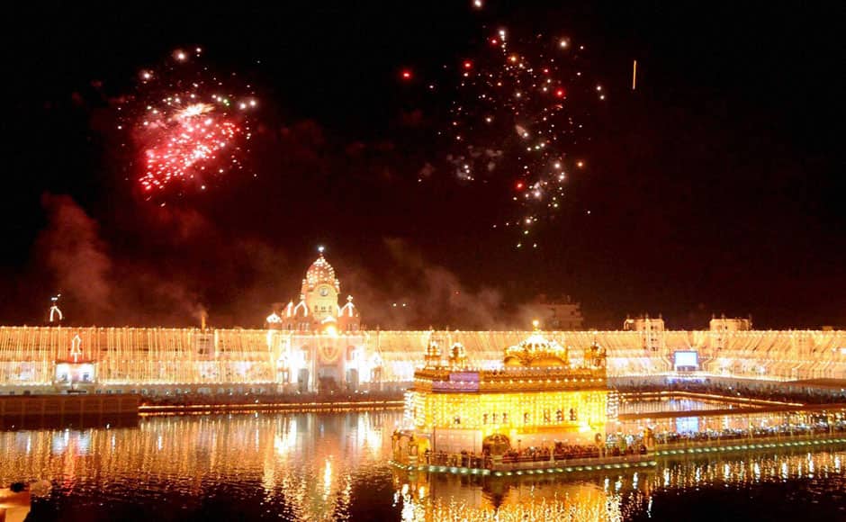 Photos: Fireworks mark Guru Nanak's 545th birthday at Golden Temple ...