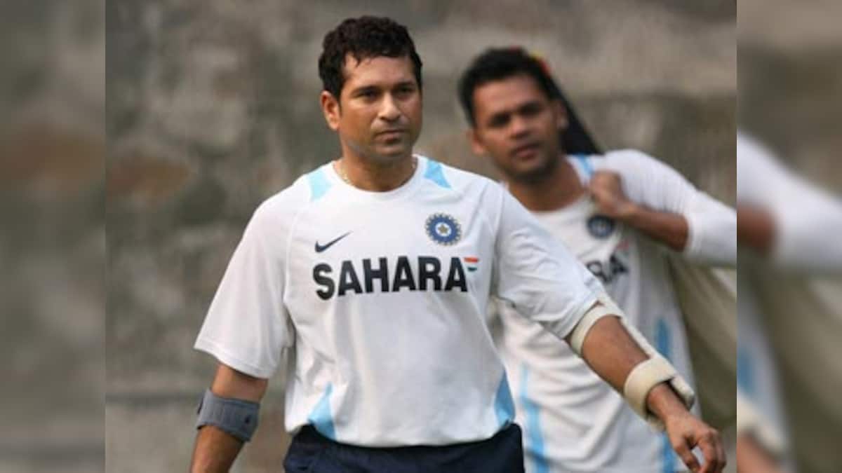 Artist Sanatan Dinda paints Tendulkar as Mahabharat's Arjun – Firstpost