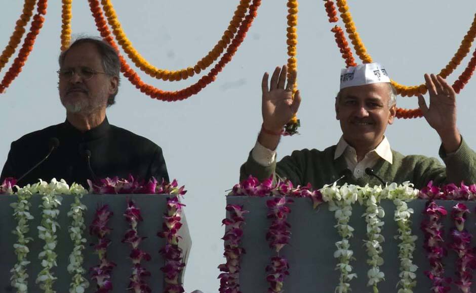 Photos: Massive crowds cheer as Kejriwal is sworn in as Delhi CM ...