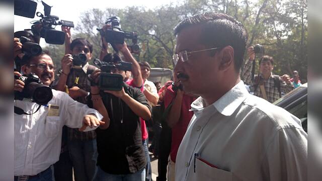Photos: Arvind Kejriwal and family vote in Lok Sabha election – Firstpost