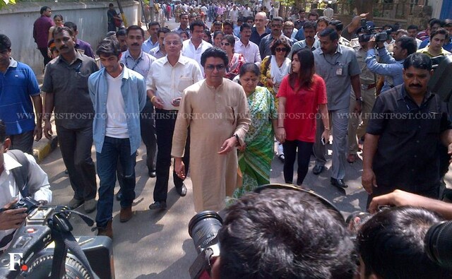 Photos: MNS chief Raj Thackeray goes to vote along with family - Photos ...