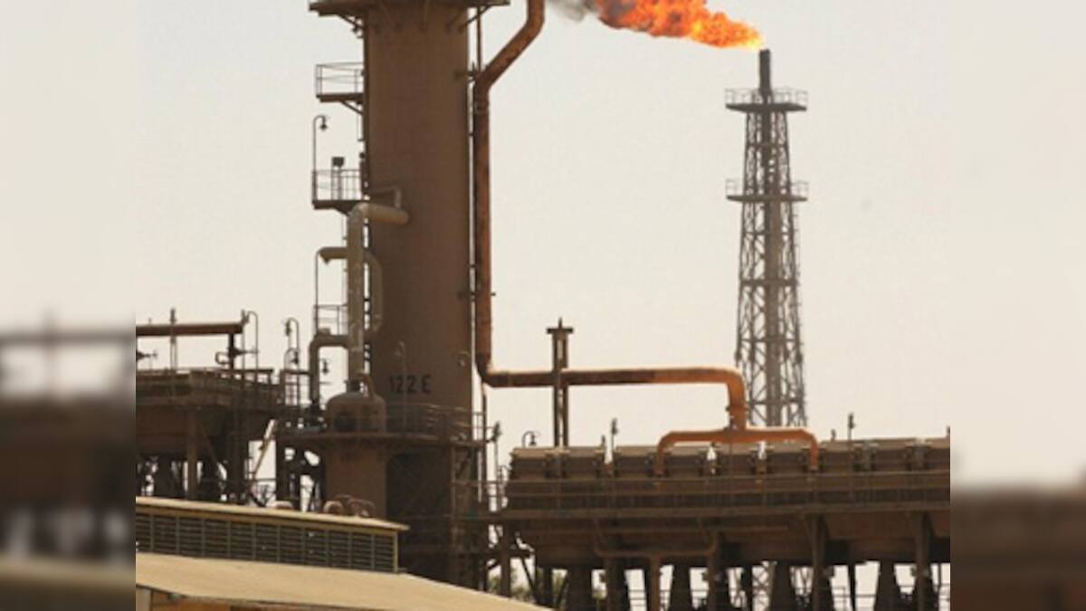 Iraqi troops take back center of refinery town from Islamic State ...