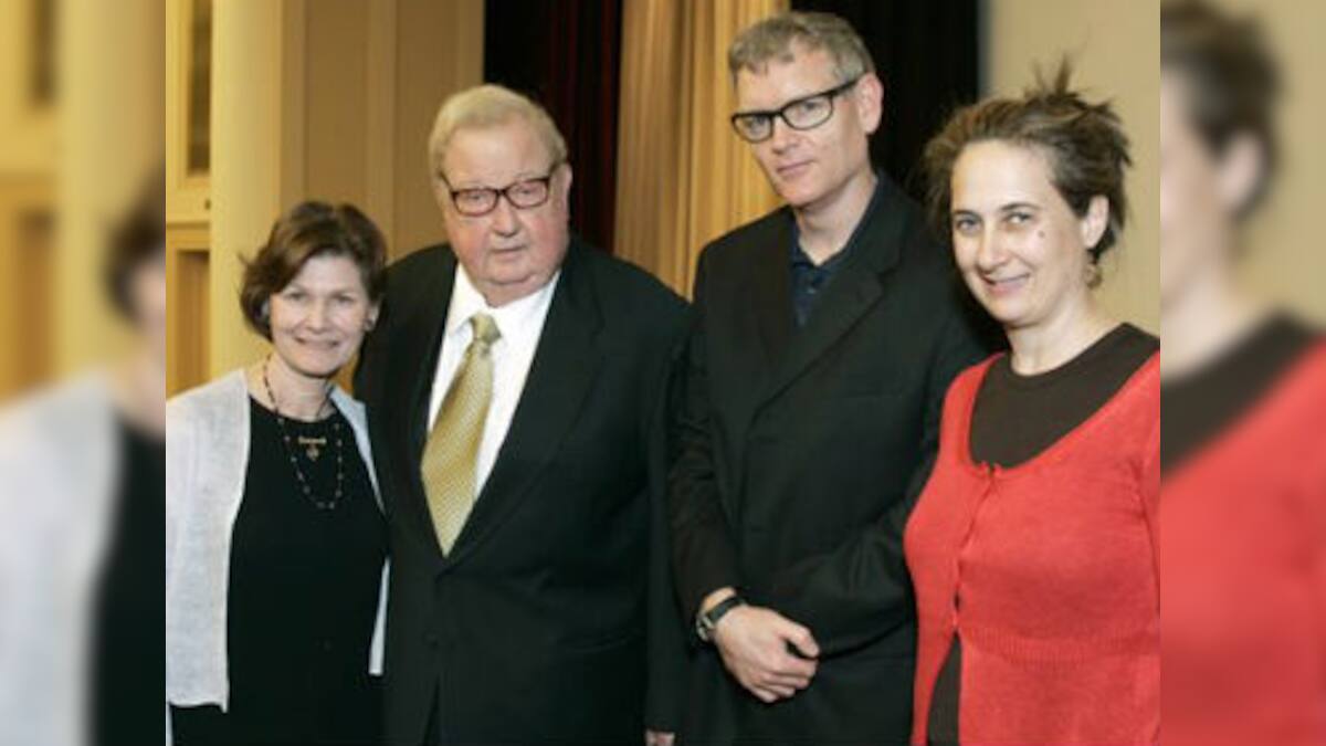 Pioneer of modern documentaries Robert Drew passes away at 90 – Firstpost