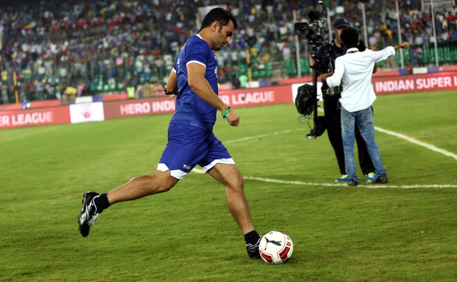 Photos: When MS Dhoni showed that he hasn't lost his goalkeeping touch ...