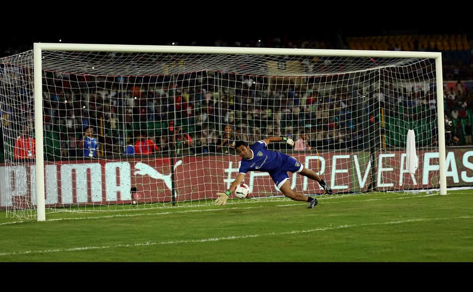 Photos: When MS Dhoni showed that he hasn't lost his goalkeeping touch ...