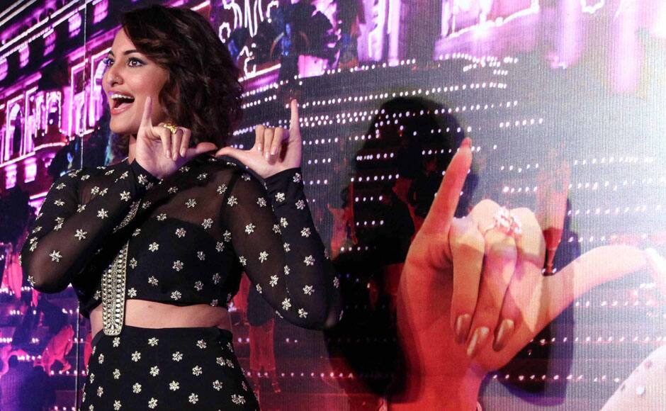 Sonakshi Sinha steals the show at the launch of the new 'Tevar' song ...