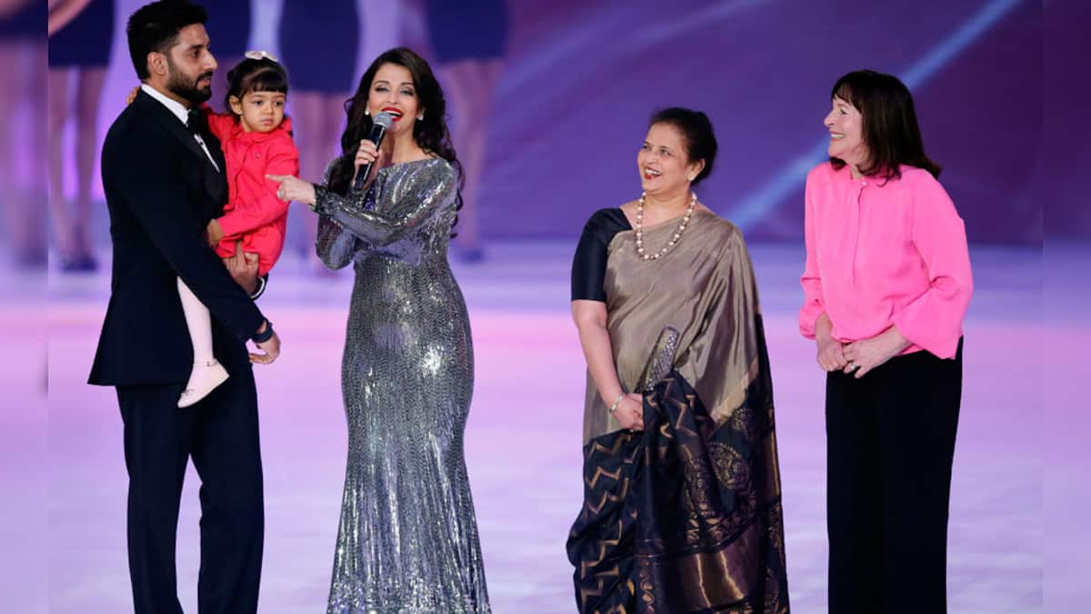 Aishwarya Rai shimmers at Miss World pageant, receives award for ...
