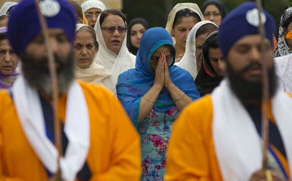 Sikhs in US feel vulnerable, join hands with Muslims to combat backlash ...