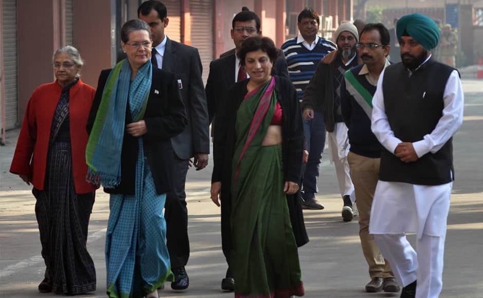 Arvind Kejriwal to Rahul Gandhi: Politicians cast their votes in the ...