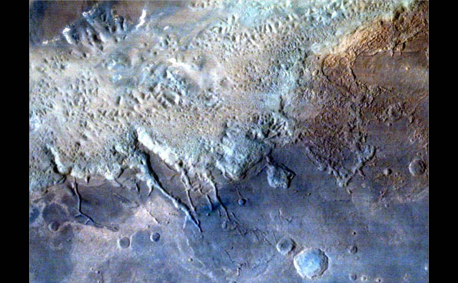 Mangalyaan completes six months in Martian orbit, sends beautiful ...