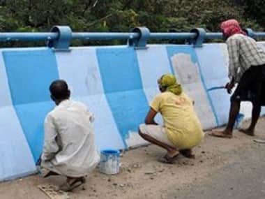 Kolkata: Mamata Banerjee defends idea to paint city blue and white ...