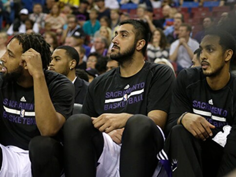 Sacramento Kings' Sim Bhullar first player of Indian descent to play in ...