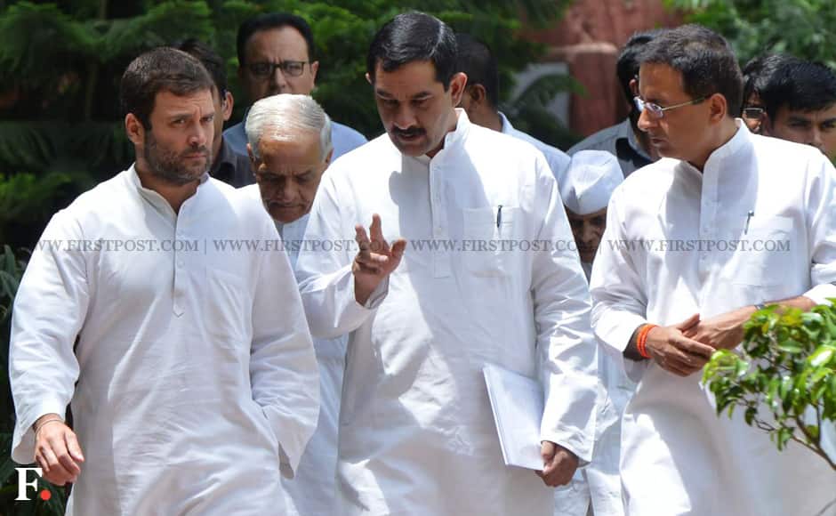 No weekend for Rahul Gandhi, Congress vice president spends busy day at ...