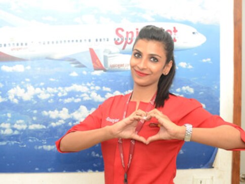SpiceJet 'Red Hot Spicy' offer puts 1 lakh seats on sale for Re 1 on ...