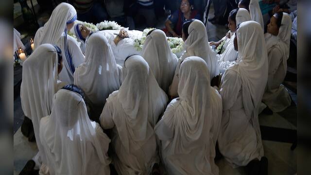 Admirers flock to bid Mother Teresa's successor, sister Nirmala Joshi ...