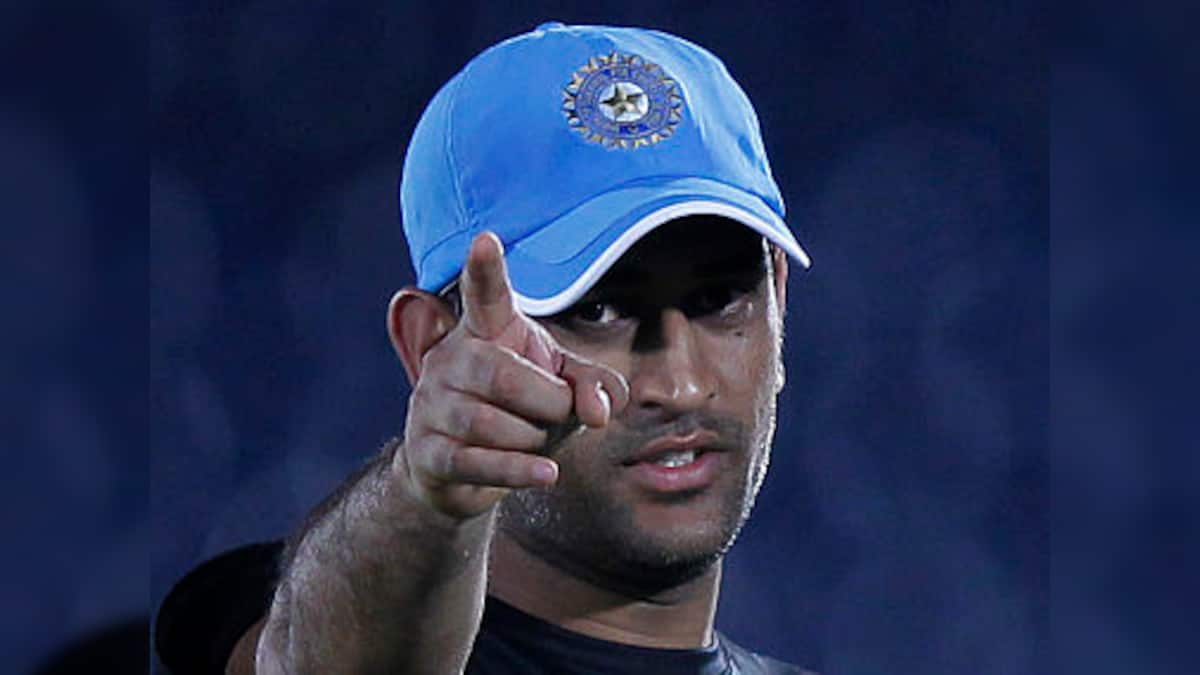 Honorary Lieutenant Colonel MS Dhoni undergoes para-training – Firstpost