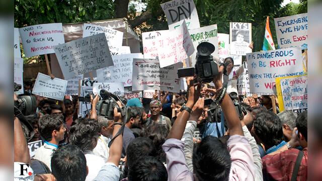 FTII protests reach Jantar Mantar, students fill air with slogans ...