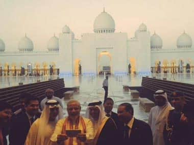 PM Modi begins UAE trip with visit to historic Sheikh Zayed Grand ...