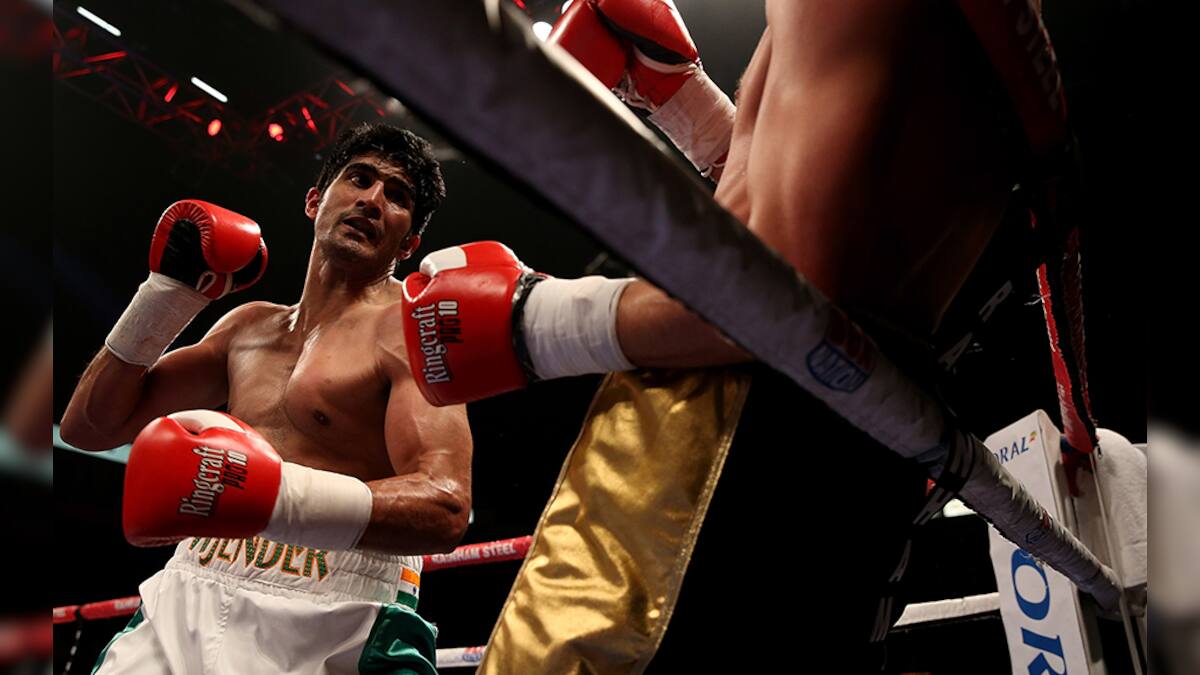 Vijender Singh knocks out Sonny Whiting to win his professional boxing ...