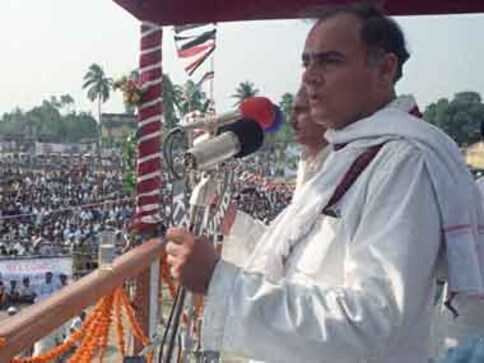 How Rajiv Gandhi blundered on Ayodhya: Baba said ‘bachcha’ let it ...