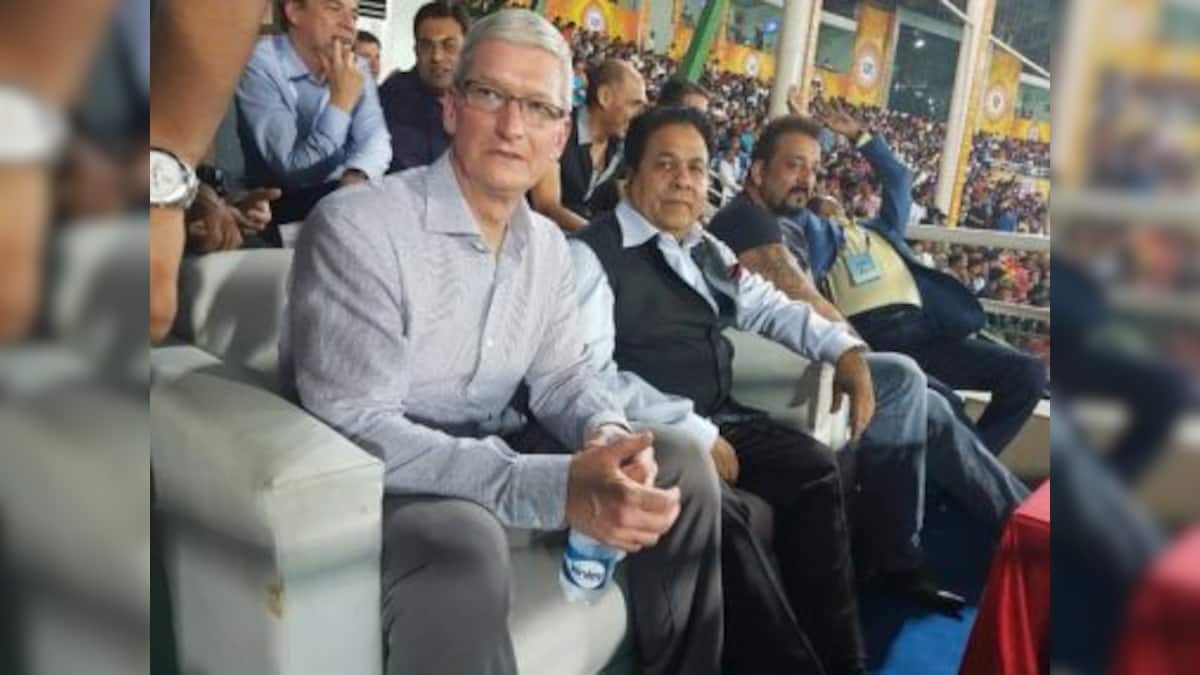 Maximum over midwicket: Apple CEO Tim Cook, Rajeev Shukla and Munnabhai ...