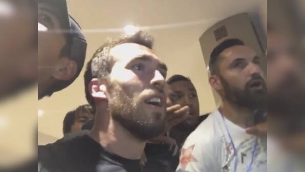 Jamie Vardy hosted a party! Watch Leicester players' crazy celebration ...