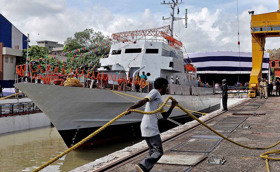 Indian Navy launches water jet fast attack crafts, calls it INS Tarasa ...