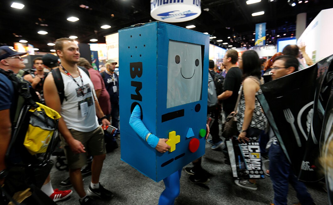 Zombies, stormtroopers and superheroes throng San Diego Comic-Con