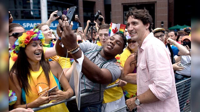 Justin Trudeau Becomes First Canadian Pm To March In Torontos Pride Parade Firstpost