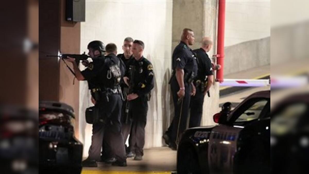 Dallas police tweets wrong photo of suspect, comes under fire on social ...