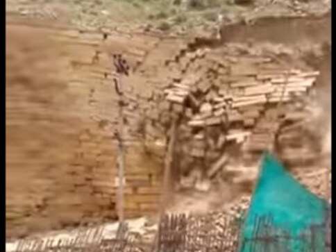 Watch: Jaisalmer's Golden Fort suffers major wall collapse-India News ...
