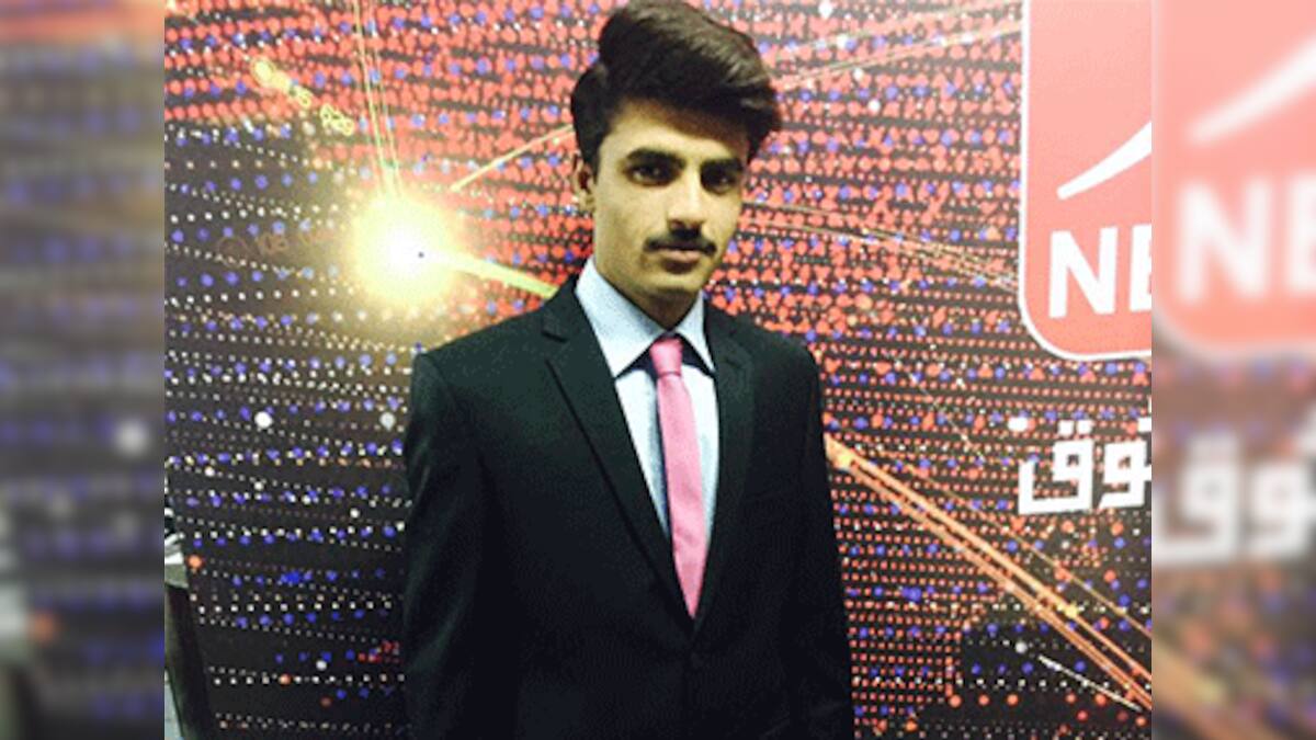 Pakistani chai wala turns fashion wala; bags modeling project from ...