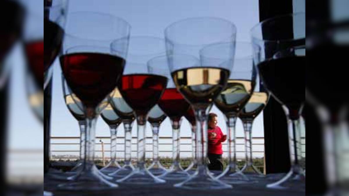 Iraq parliament in surprise vote to ban alcohol to please religious ...
